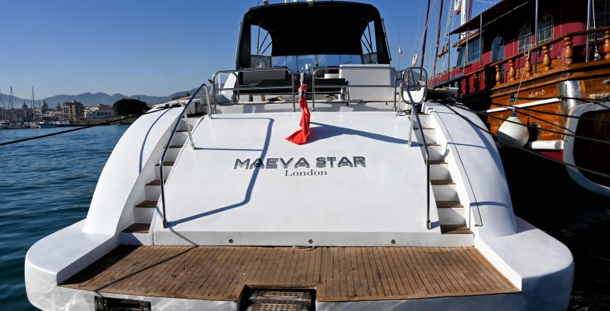 Yacht MAEVA STAR, Leopard (Arno) | CHARTERWORLD Luxury Superyacht Charters